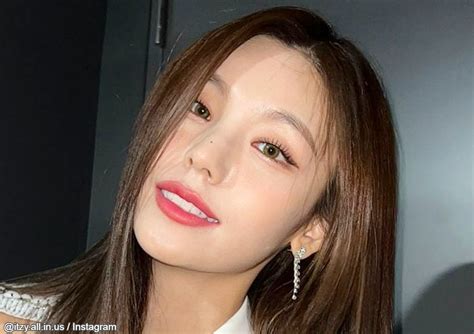 衝撃！ Itzy イェジ、顔の中心にあったチャームポイントが消える！ ファンも大好きだったあのパーツにいったい何が？ Kpop Monster