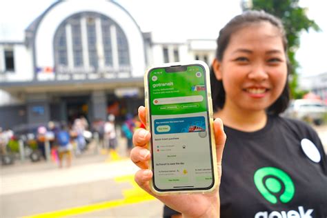 Majalah ICT Jelajah Wisata Jakarta Dengan Transportasi Publik Makin
