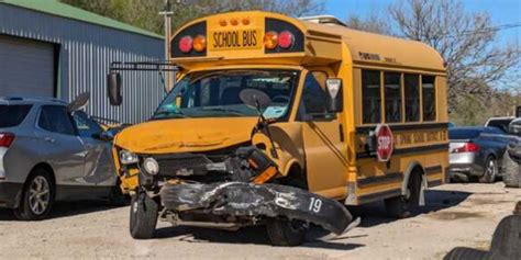 Authorities Investigate Crash Involving Reeds Spring School District Bus