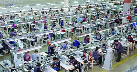 Tkurrja E Popullsisë Redukton Numrin E Punonjësve Dhe Fabrikave Të