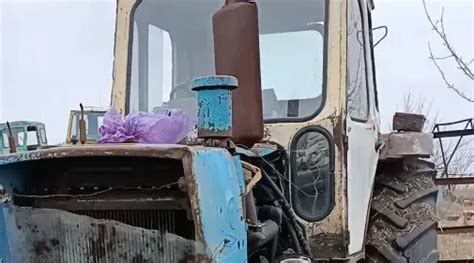 У старичка ЮМЗа отказала гидравлика показываю как легко поменять насос НШ 32Д Смотреть онлайн