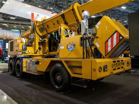 Volvo Penta And Gradall Unveil Electrified Concept Model Of Highway Speed Wheeled Excavator At