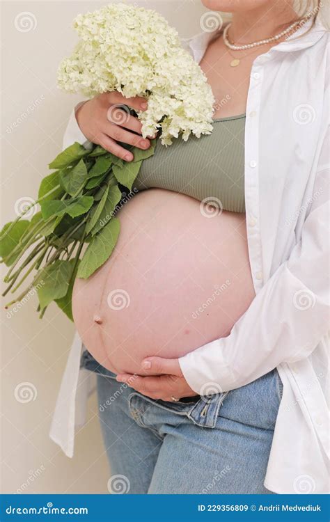 Healthy Pregnancy Side View Pregnant Woman With Big Belly Advanced