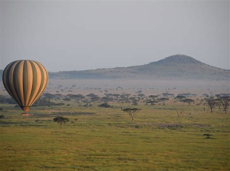 Trans Serengeti Balloon Safari With Aardvark Luxsphere