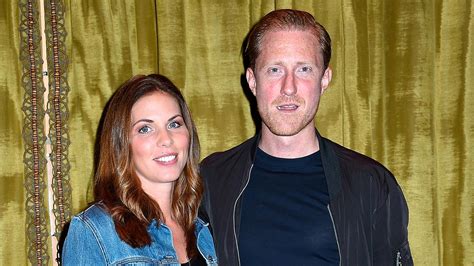 Peter Eggers Och Sambon Jenny Har Fått En Dotter