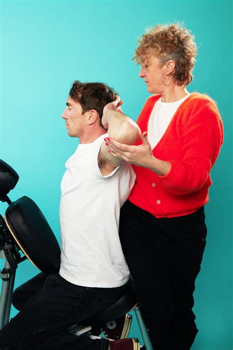 Massage Amma Assis En Entreprise Avril Massages