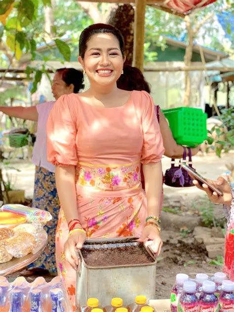 စစ်ကိုင်းတိုင်းဘက်မှပစ္စည်းအပြည့်အစုံနဲ့စွန့်ပစ်ထားတဲ့သားလေးကို ခေါ်ယူမွေးစားပေးမယ့်မင်းသမီး