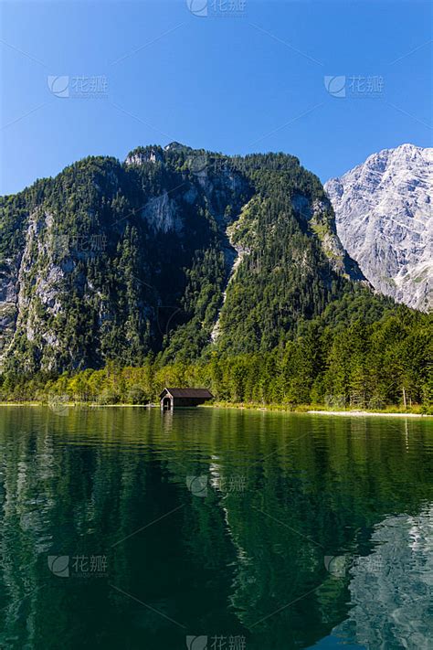 夏季阿尔卑斯山的欧伯湖国王湖德国