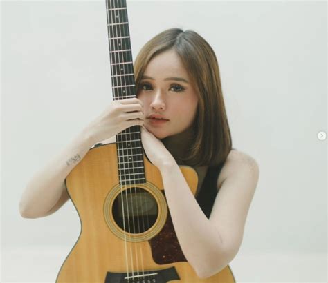 Berpisah Dengan Soegi Bornean Fanny Soegi Rilis Single Debut Solonya