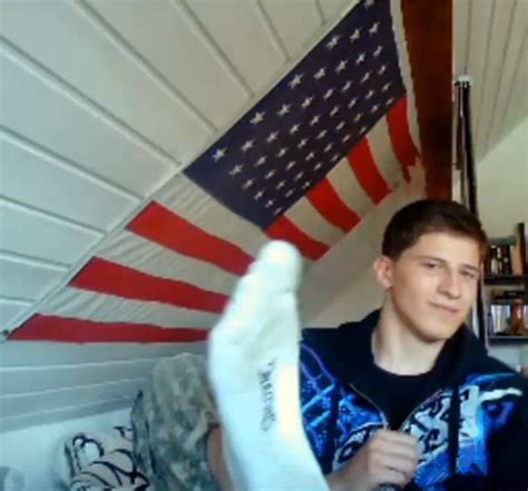 Straight Guys Show Feet On Cam Video 4