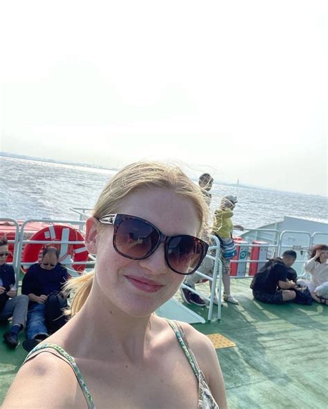 Freya Van Dyke Rneighboursbabes