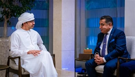 عبدالله بن زايد يستقبل وزير الدولة البريطاني لشؤون الشرق الأوسط وشمال