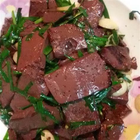 【家常韭菜炒猪血的做法步骤图，怎么做好吃】来盘可乐鸡翅下厨房