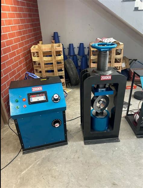 Digital Compression Testing Machine 2000 Kn Semi Automatic At ₹ 110000 Piece In Coimbatore