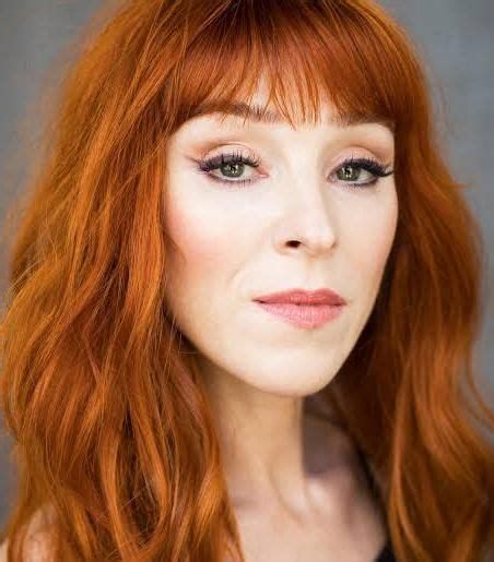 Ruth Connell Letras Mus Br