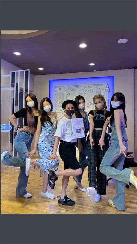 Pin Oleh Nini ♡ Di Itzy ৎ୭ Gaya Model Pakaian Model Pakaian Gaya