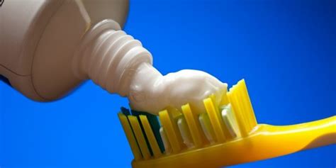 Why Falling Asleep Without Brushing Your Teeth Is Pretty Darn Gross