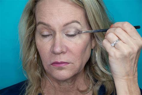 Easy One Eyeshadow Eye Makeup For Older Hooded Eyes Midlife Rambler