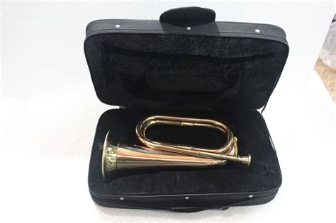 Amazon Queen Brass Bugle Brass With Bugle Instrument W Case Gold Musical Instruments