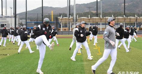 기장에서 열린 Kt 스프링캠프 포토