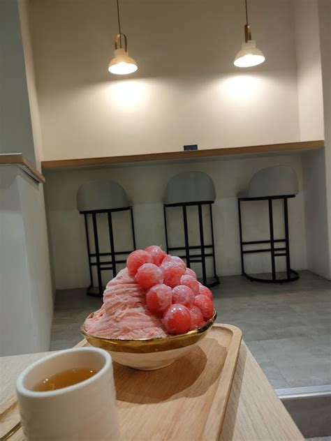 冰塔職人雪花 —鳳山店｜雪花冰仙草豆花專賣店｜高雄美食｜高雄冰店的菜單、評論、圖片高雄市鳳山區好吃、cp值超高的冰品飲料店 愛玩記
