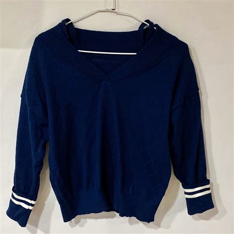 全新 細肩帶 造型 毛衣 寬領 海軍藍 藍色 菱格壓紋 上衣 衣服 針織 斜肩 深藍 韓系 保暖 暖洋洋 蝦皮購物