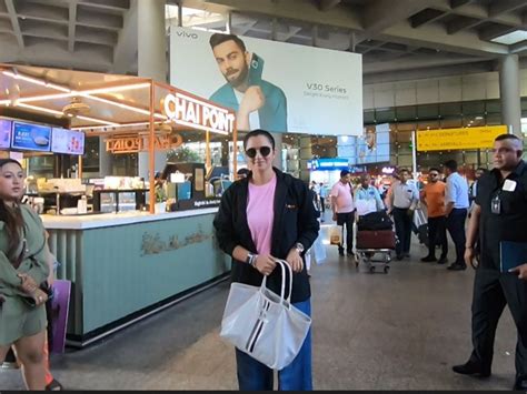 Bollywood Tv Celebs Spotted At Mumbai Airport Rajkumar Rao Shefali