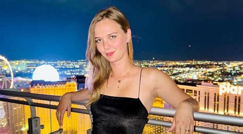 Stella Sedona Age Height Net Worth Husband Facts Wiki Bio