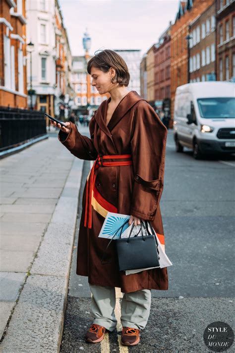London Fall 2020 Street Style Camilla And Giulia Venturini Style Du Monde Fashion Reportage