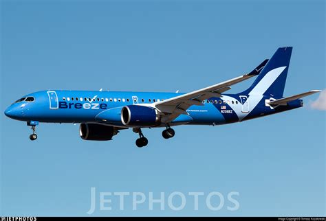 N208BZ | Airbus A220-371 | Breeze Airways | Tomasz Kozakowski | JetPhotos