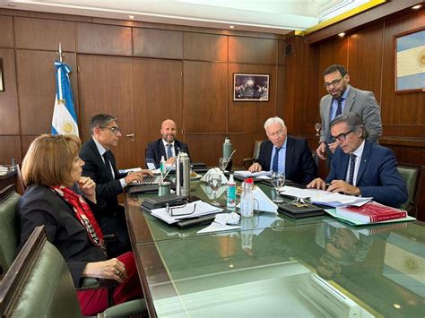 Ciberdelitos Y Privacidad En La Era Digital La Cámara Federal De