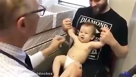 کلیپ امپول زدن به بچه