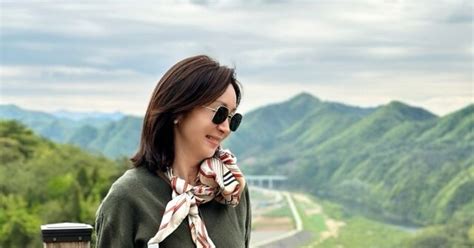 유동근♥ 전인화 59세 여배우의 우아함…존재 자체가 품격