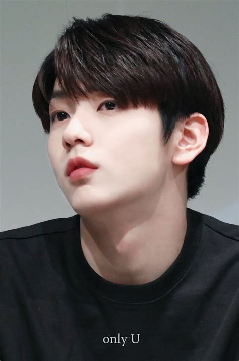 soobin pics 𖧵 on Twitter Txt Memes funny faces Funny faces