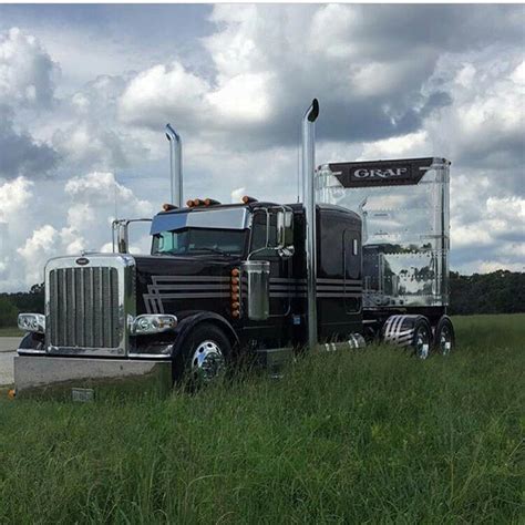 Semitrckn — Peterbilt Custom 389 Bull Hauler