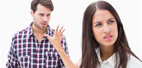 بماذا يشعر الرجل عندما تتجاهله حبيبته تاثير تجاهل المراة على الرجل