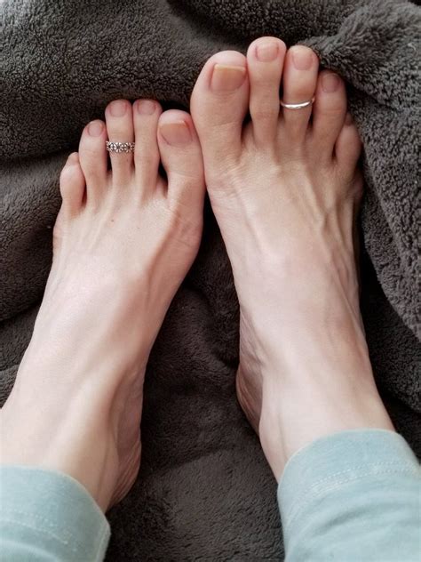 Yoga Feet Xyan