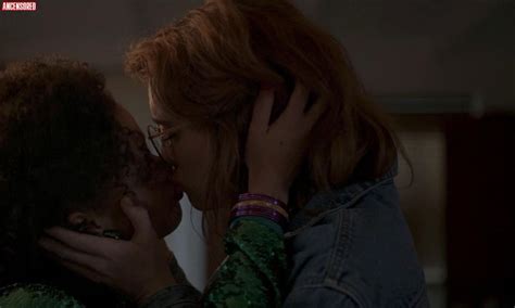 Gugu Mbatha Raw Desnuda En Black Mirror