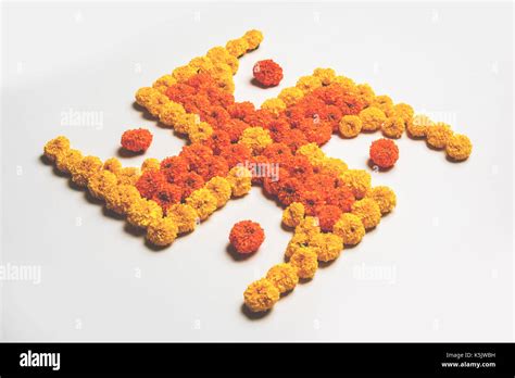 Hindu Hakenkreuz Fotos Und Bildmaterial In Hoher Auflösung Seite 2