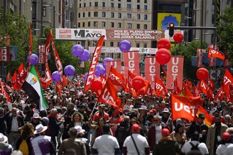 Economía 1 de Mayo UGT y CCOO reclaman la regeneración de la