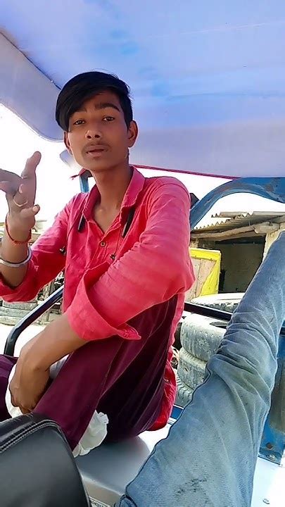 नवरत्न का पराठा खा रही 😂😂 Comedy Funny Jokes Fun Trendingshorts