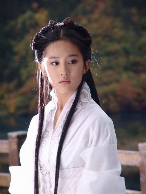 她是小龍女，她是趙靈兒，劉亦菲的古裝扮相真可謂傾國傾城 每日頭條