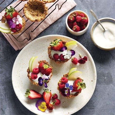 Granola Bowls With Fruity Yoghurt Healthy Food Guide