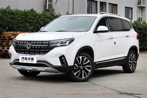 مقایسه فردا T5 و T5 پلاس، بررسی تغییرات و تفاوت‌ها پدال