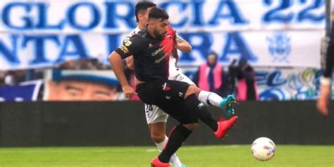 Insólito Colón Usó Ante Gimnasia Una Camiseta Con Los Colores Invertidos