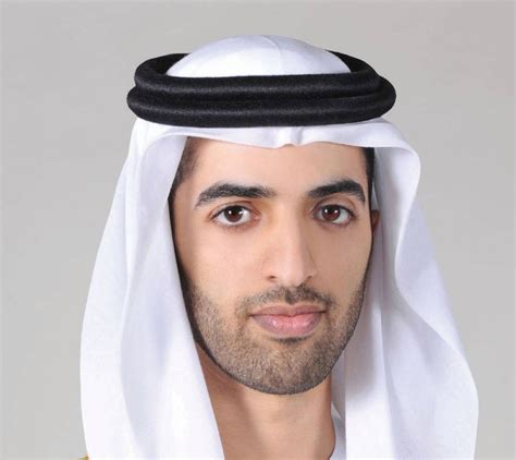 محمد بن سعود يطلع على تقرير إنجازات الخدمات القضائية في رأس الخيمة