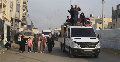 이스라엘 폭격 피해 라파 도착한 팔레스타인 난민들