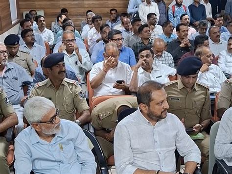 New Rule In Vapi Gidc વાપી Gidc માં નવો નિયમ હેલ્મેટ વગર કર્મચારીઓને