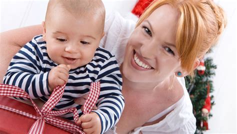 Кому выплатят пособие на ребенка