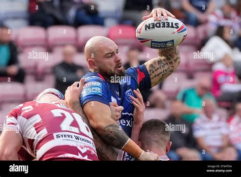 Sam Luckley 26 Of Hull Kr Offloads The Ball During The Betfred Super